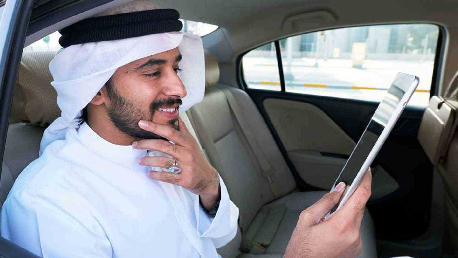 The Ultimate Employment Guide: Temporary Work Permits UAE